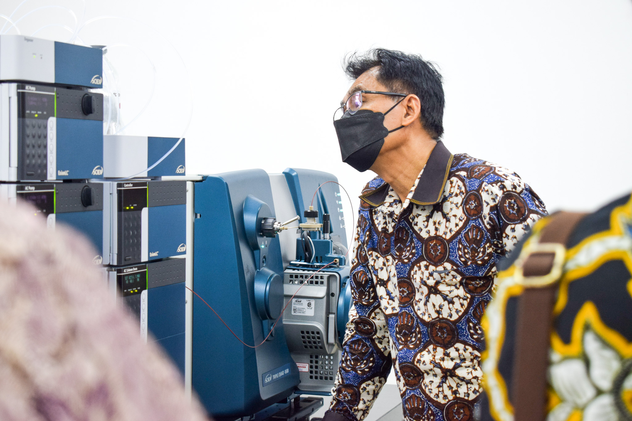 Kunjungan Monitoring Pemanfaatan Gedung dan Peralatan di APSLC Fakultas ...