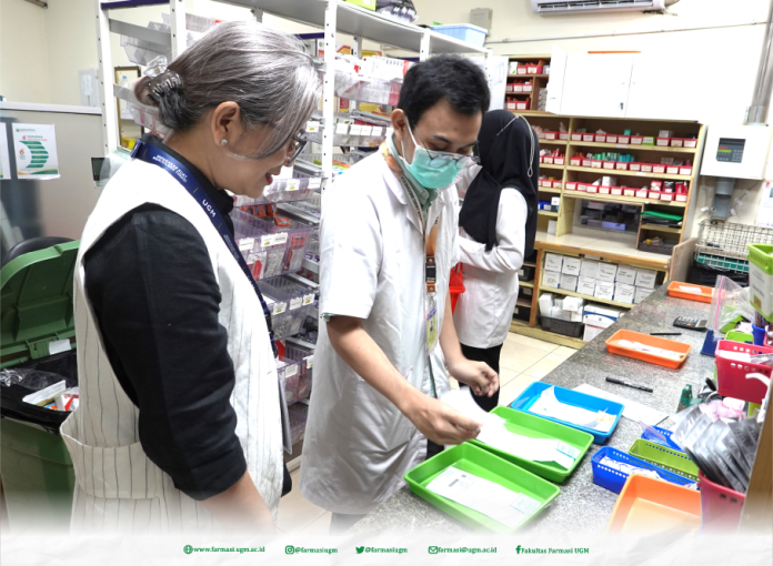 Reakreditasi Program Studi Sarjana Farmasi dan Profesi Apoteker ...