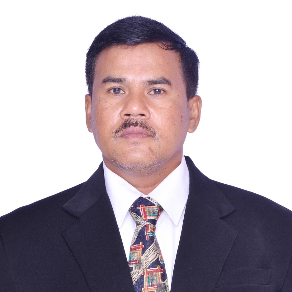 Staf Kependidikan - Fakultas Farmasi UGM