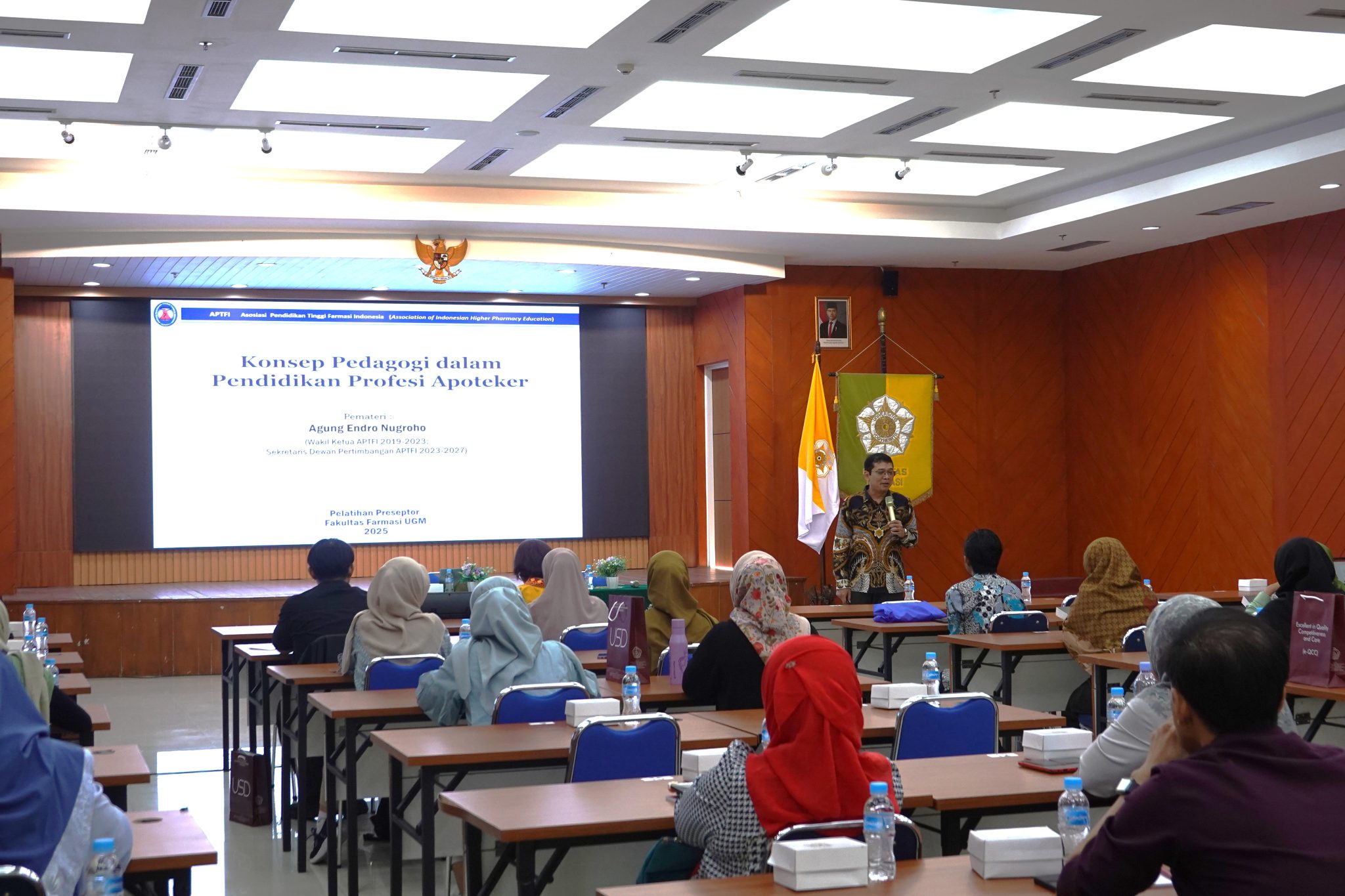 UGM Faculty of Pharmacy Holds Preceptor Training to Enhance Education Quality - Fakultas Farmasi UGM