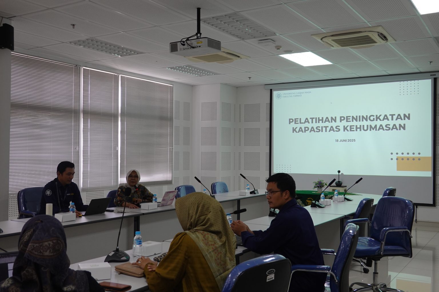 Faculty of Pharmacy at UGM Holds Public Relations Training for Lecturers and Academic Staff to ...