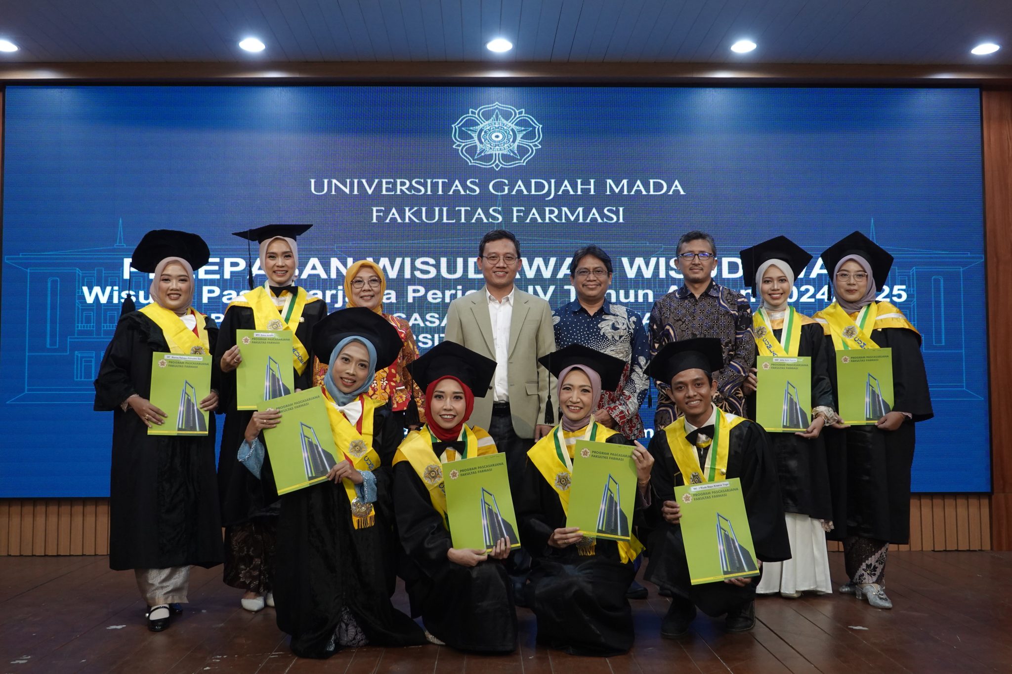 Outstanding Achievement 45 Postgraduate Graduates of the UGM Faculty of ...