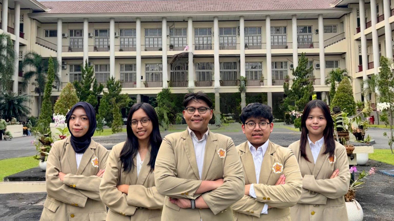 UGM Students Research the Potential of Rosemary Leaf Extract as a ...